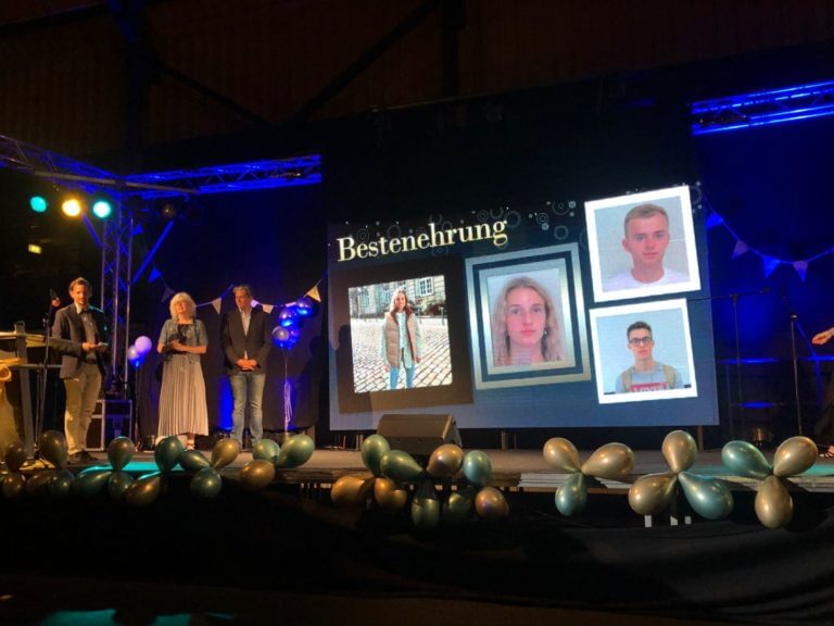 Zeugnisvergabe für 25 Freizeitsportleiter*innen am RMBK - Rhein-Maas ...